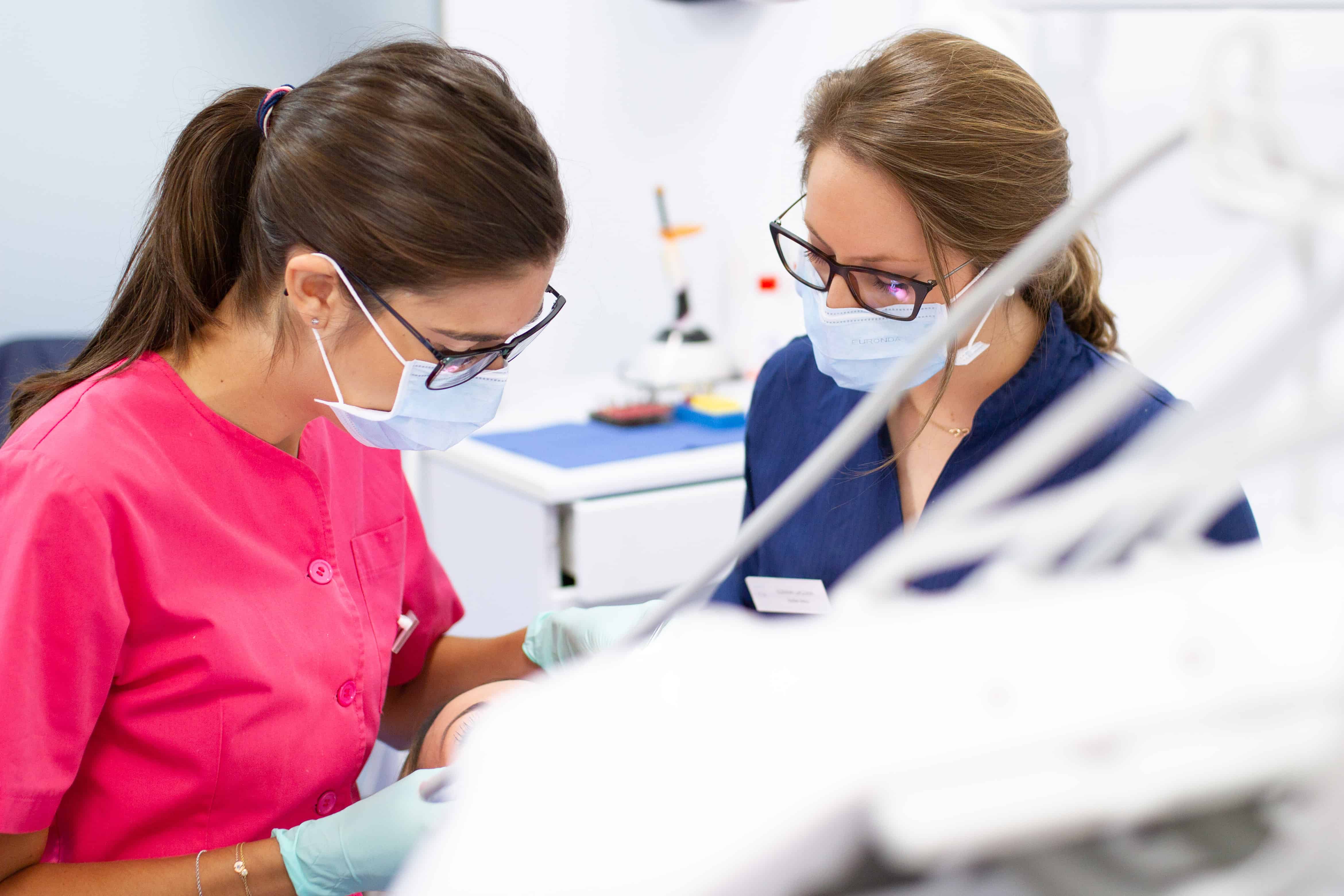 Doctora Noelia Santos: endodoncista | Ferrus&Bratos