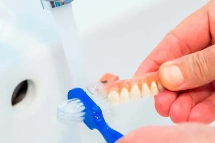 El precio de una dentadura postiza | 2025 | Ferrus&Bratos