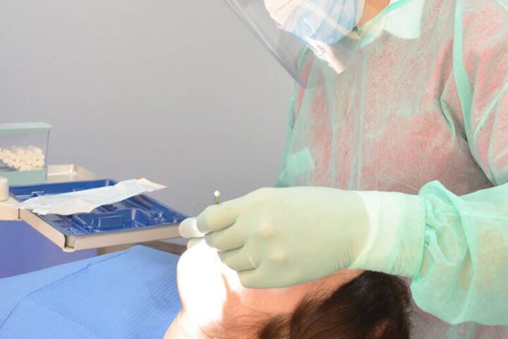 Labios hinchados: causas y soluciones | Ferrus&Bratos