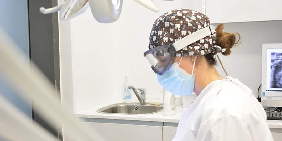 Dientes supernumerarios: causas y tratamiento | Ferrus&Bratos