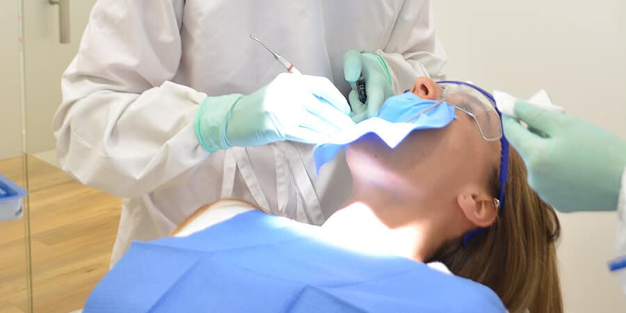 Muela rota: ¿cómo se puede tratar? | Ferrus&Bratos