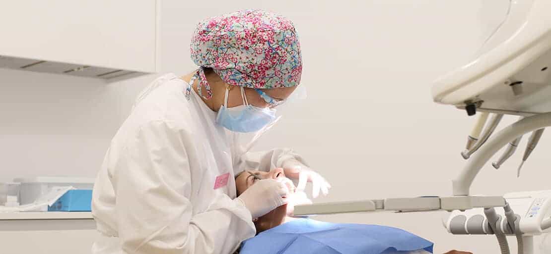 Torus mandibular: ¿qué es y cómo se trata? | Ferrus&Bratos