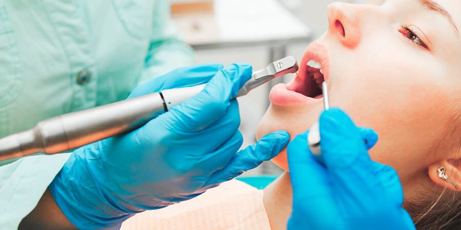 ¿Cuándo se realiza la extracción de una muela? | Ferrus&Bratos